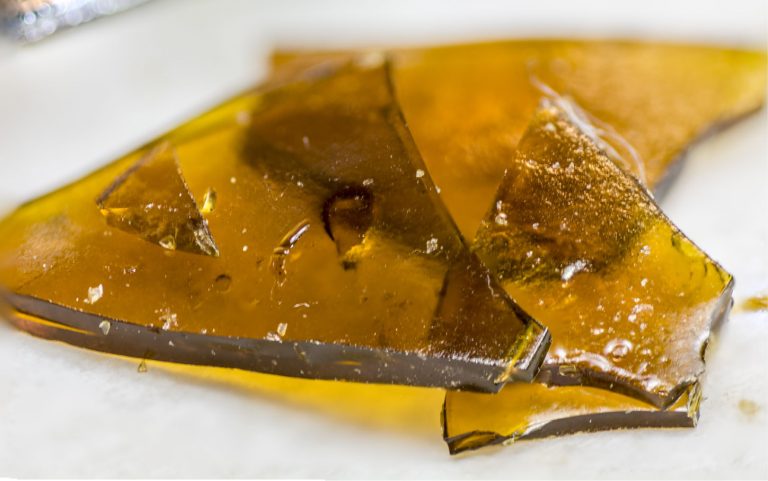 The Best CBD Concentrates (Wax, Shatter, Paste, Dabs, & More)