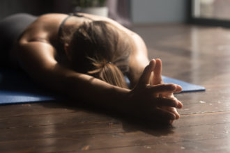 CBD and Yoga: Rediscover the Benefits of This Ancient Duo